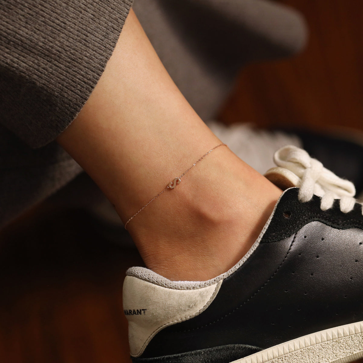 14K Gold Single Letter Initial Anklet by Minimal Allure